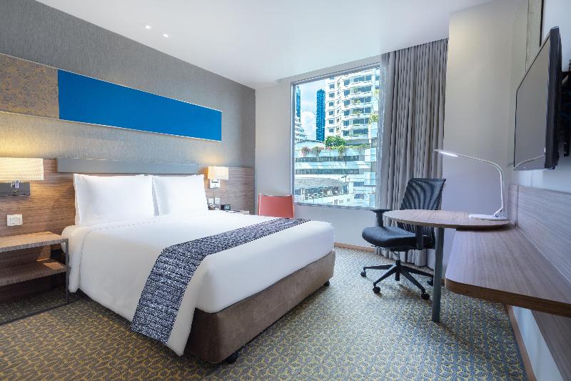Khách sạn Holiday Inn Express Bangkok Sathorn | Bangkok - Chudu24