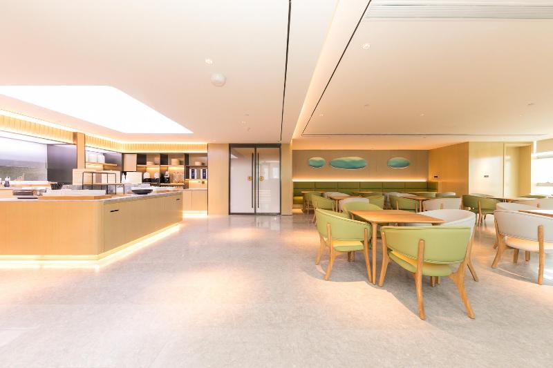 Atour Hotel Yiwu International Trade City Passenger Center in Jinhua ...