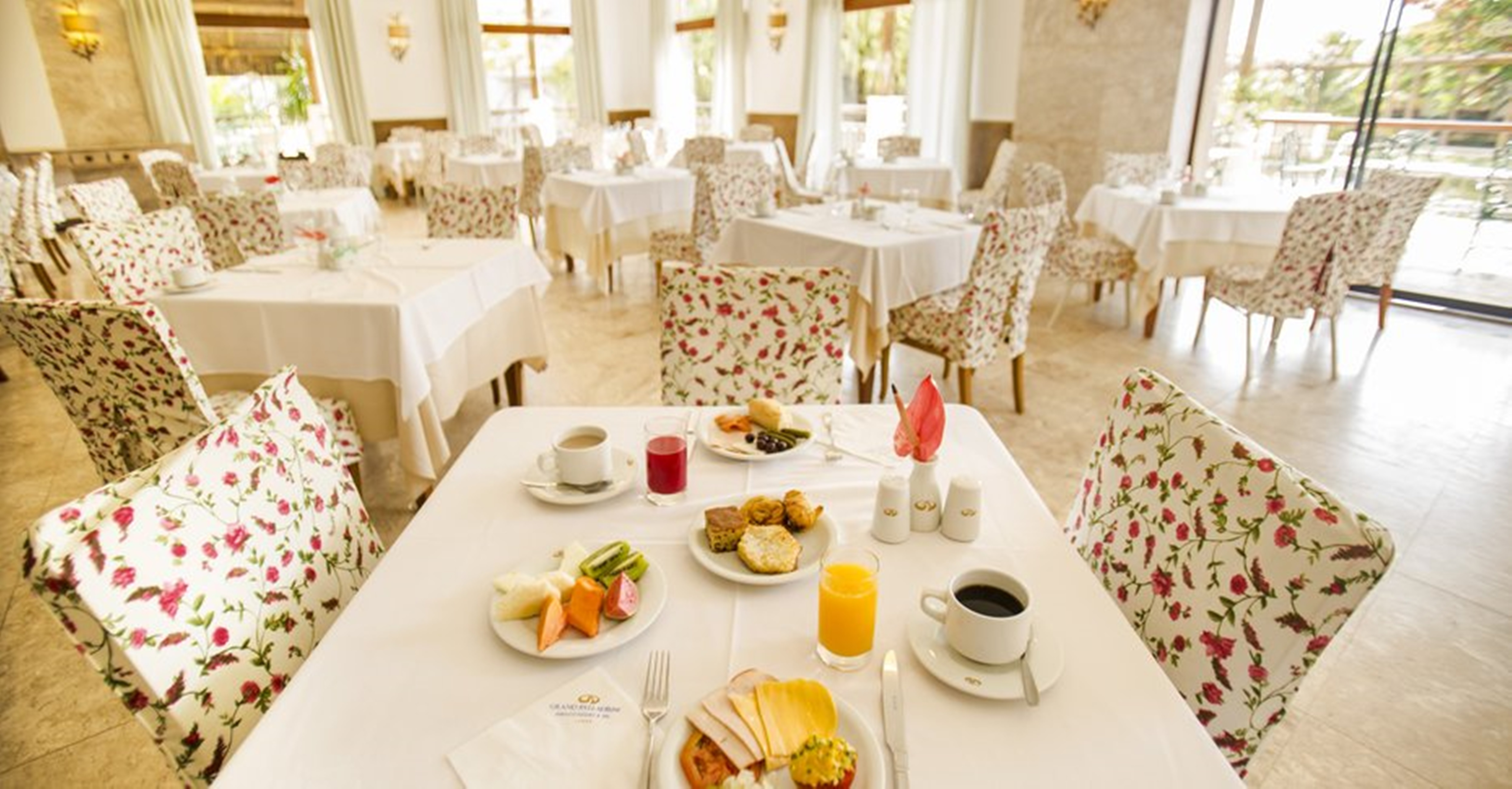 Vacaciones de Verano en Imbassaí - Grand Palladium Imbassaí Resort ...