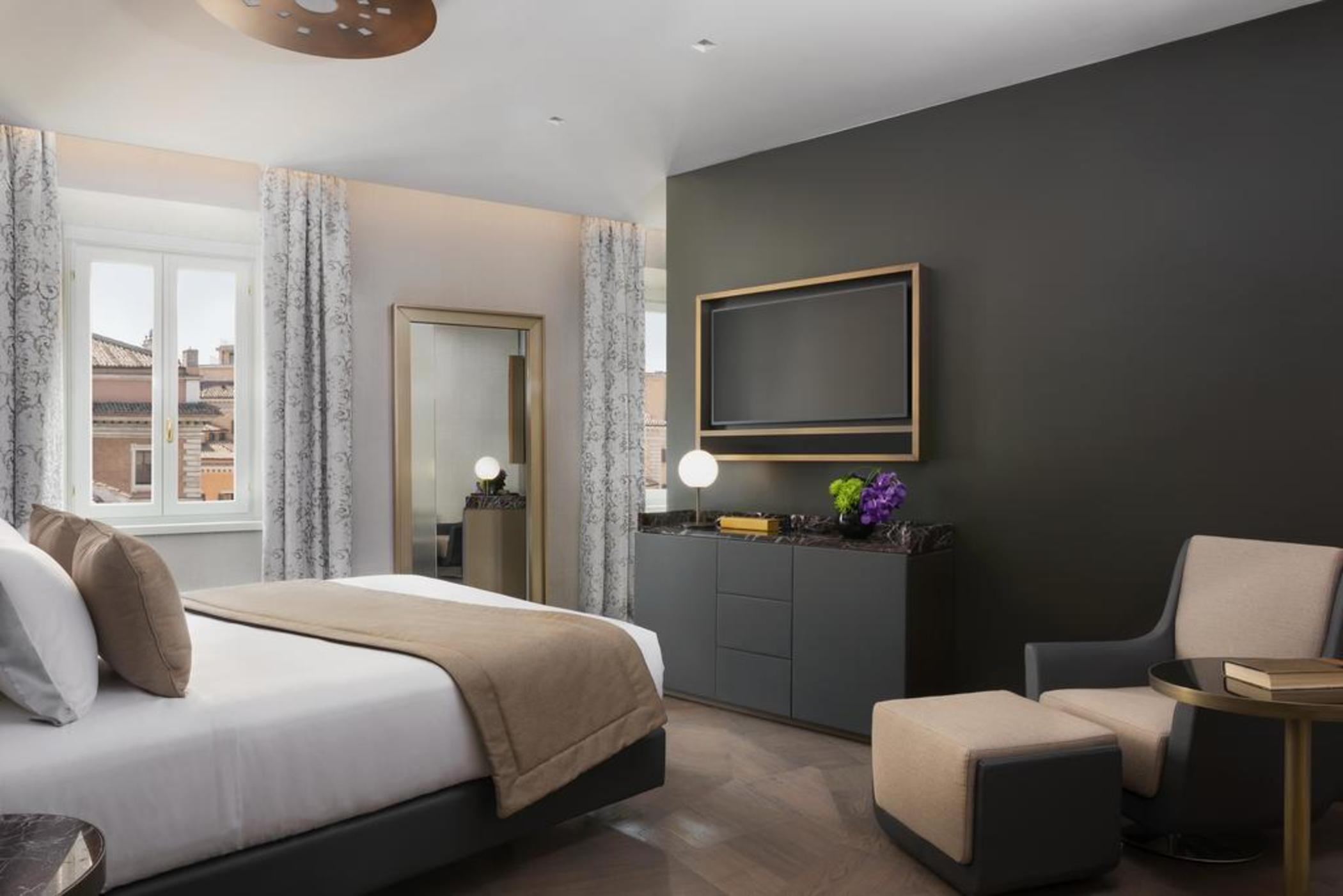 The Pantheon Iconic Rome Hotel