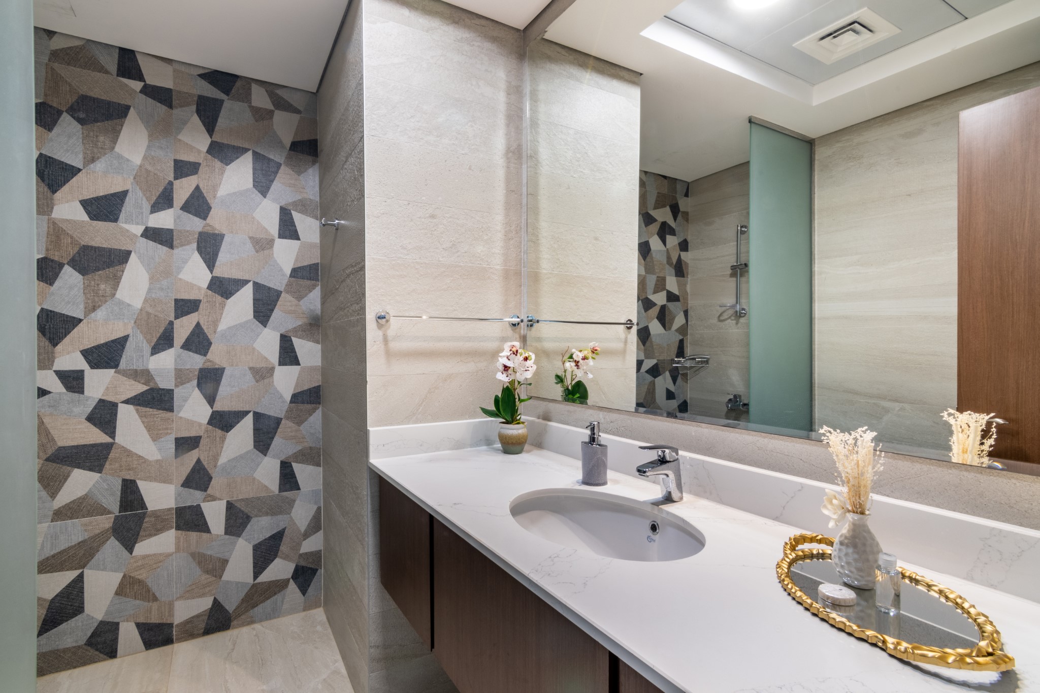 SBO Tower Al Barsha (Baytik Holiday Homes)