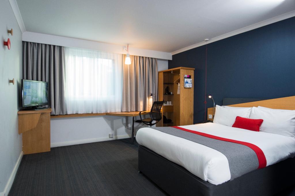 Holiday Inn Express Warwick - Stratford-upon-Avon | Hotelgift
