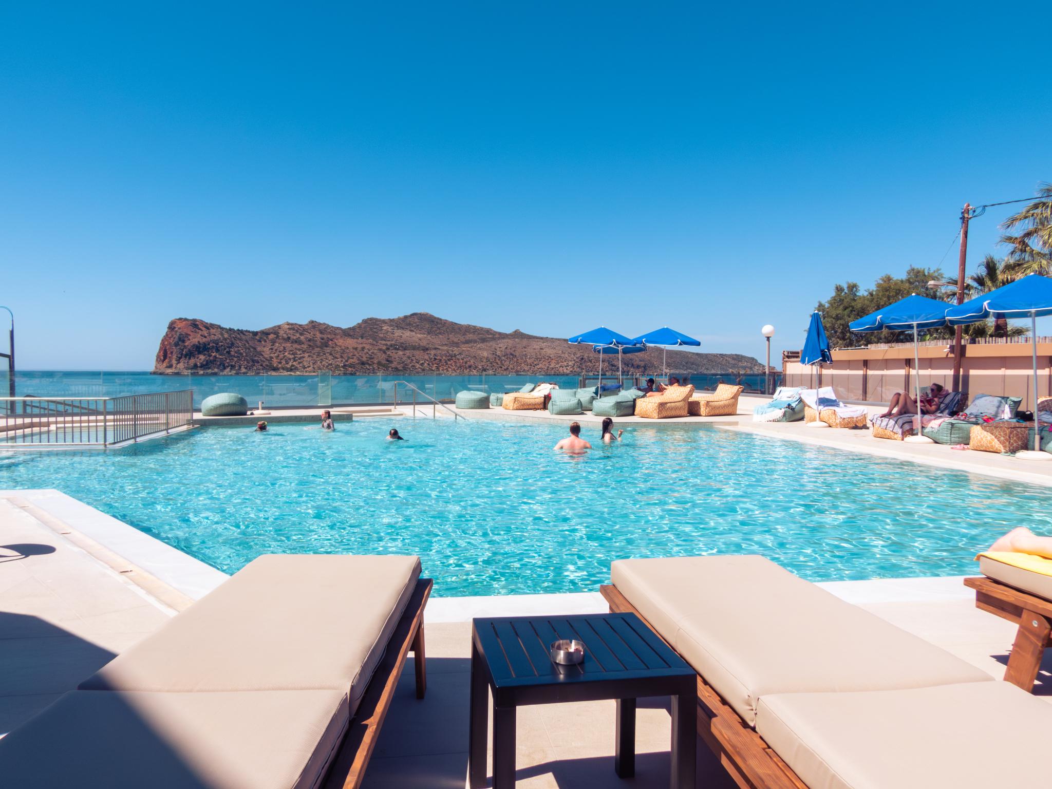 Chrispy Beach Resort, Agia Marina - Solresor